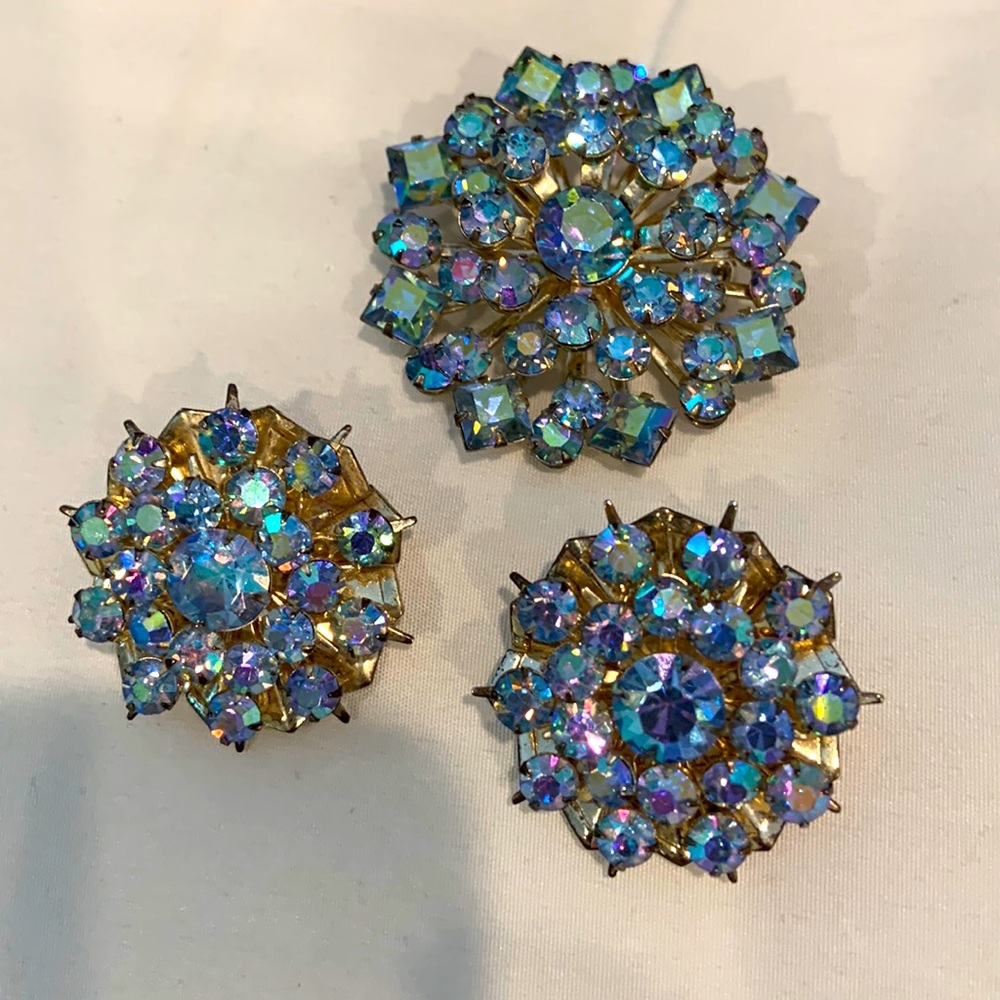 Vintage Triad Costume Brooch And Earrings - Gem